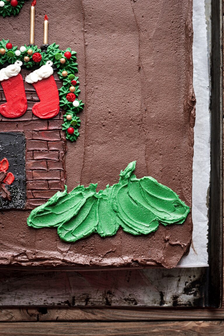 How to Decorate a Christmas Tree Sheet Cake - Curly Girl Kitchen