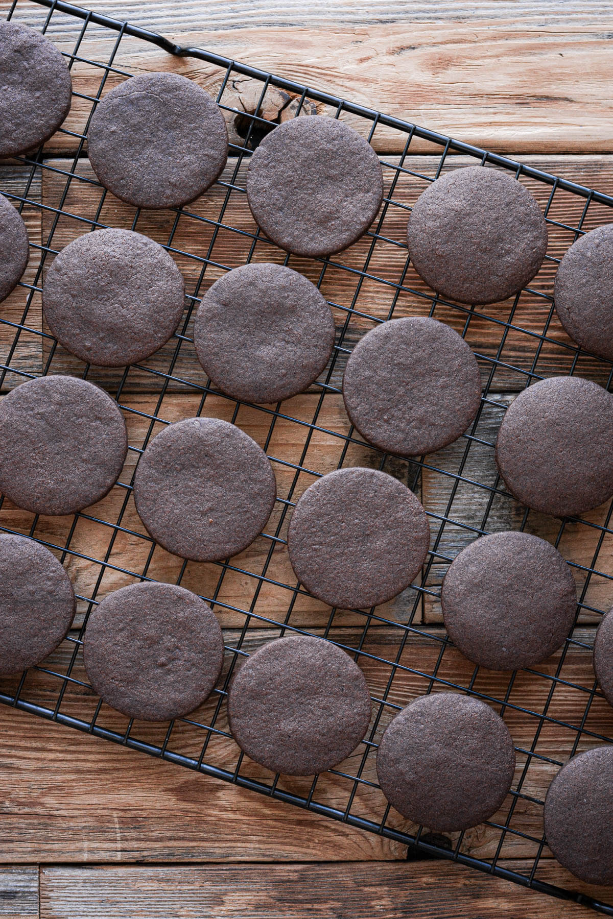 Homemade Thin Mint Cookies - Curly Girl Kitchen