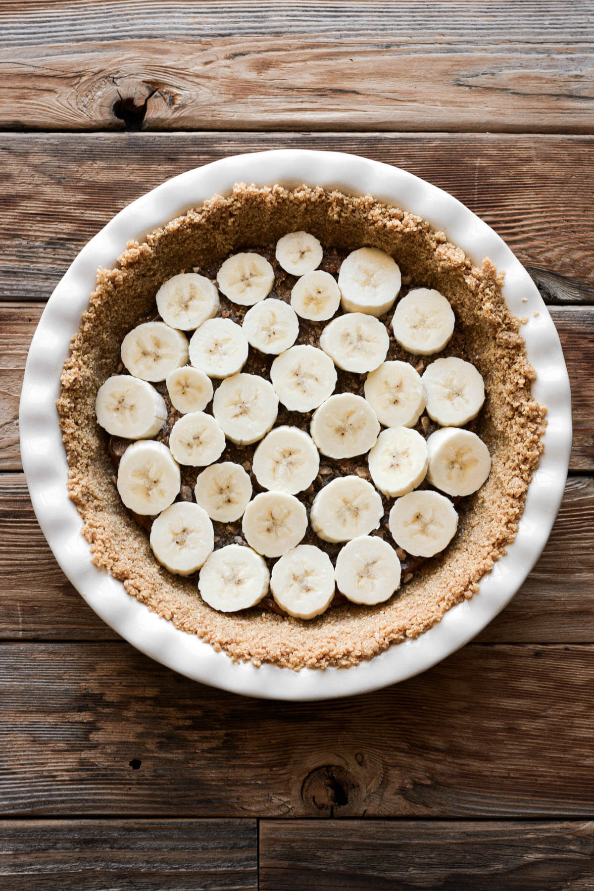 Easy Banoffee Pie (Banana Caramel Toffee) - Curly Girl Kitchen