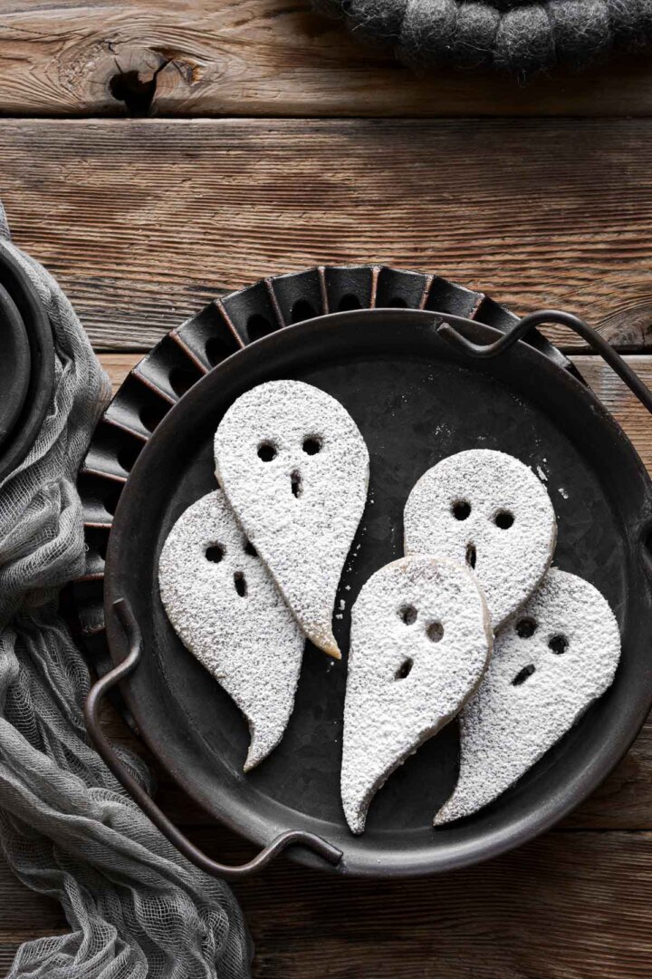 Halloween Ghost Cookies (Cardamom Pecan Cutout Cookies) - Curly Girl ...
