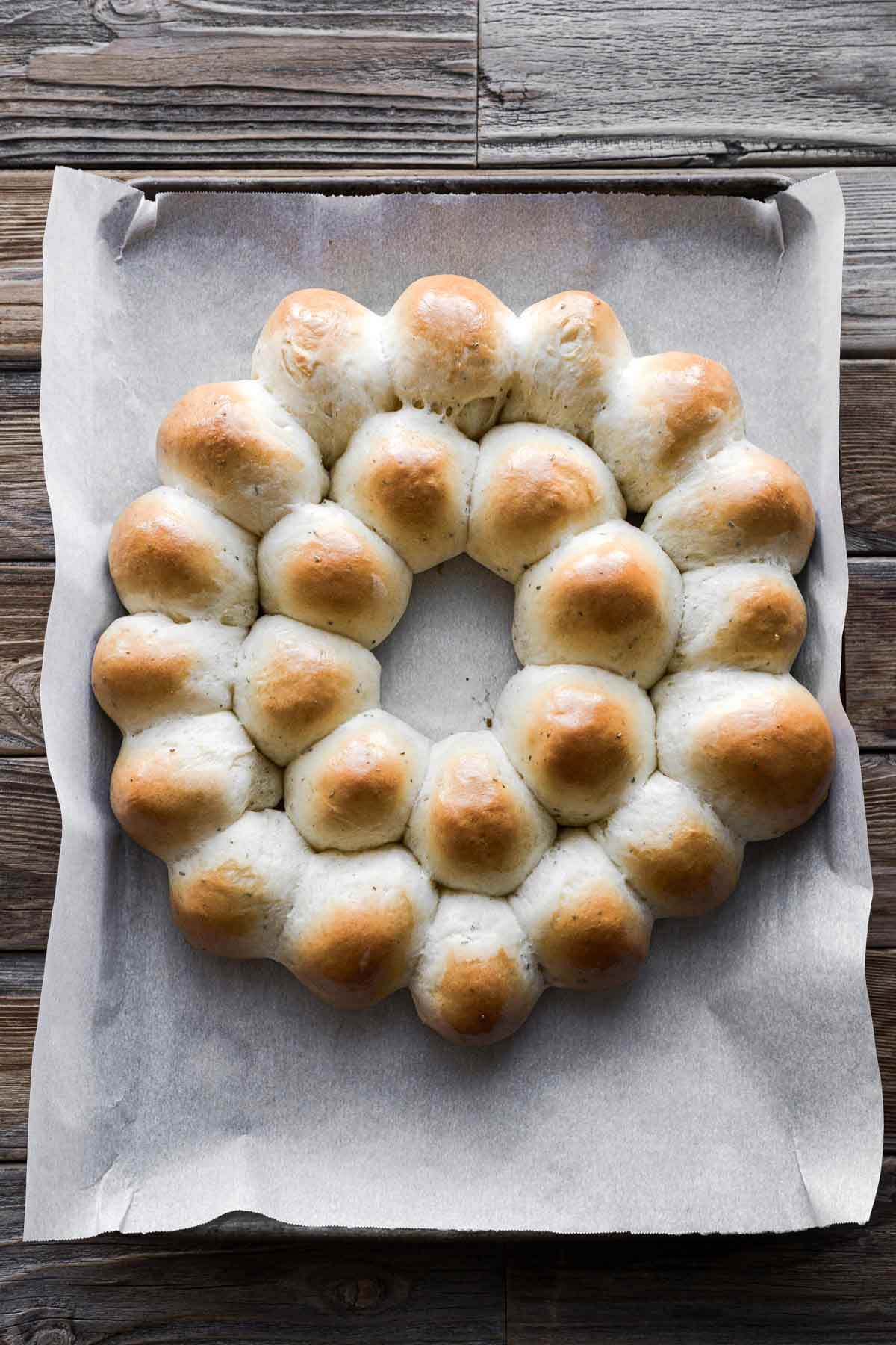 High Altitude Rosemary Garlic Pull Apart Bread Wreath - Curly Girl Kitchen