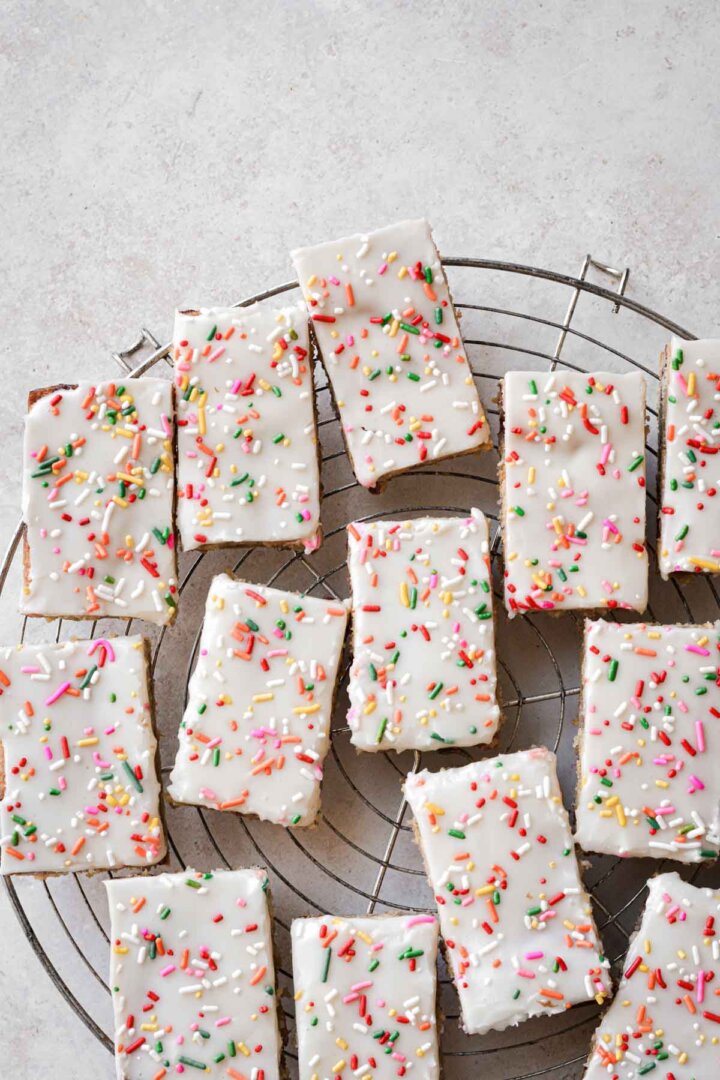 High Altitude Pop Tart Cookie Bars - Curly Girl Kitchen